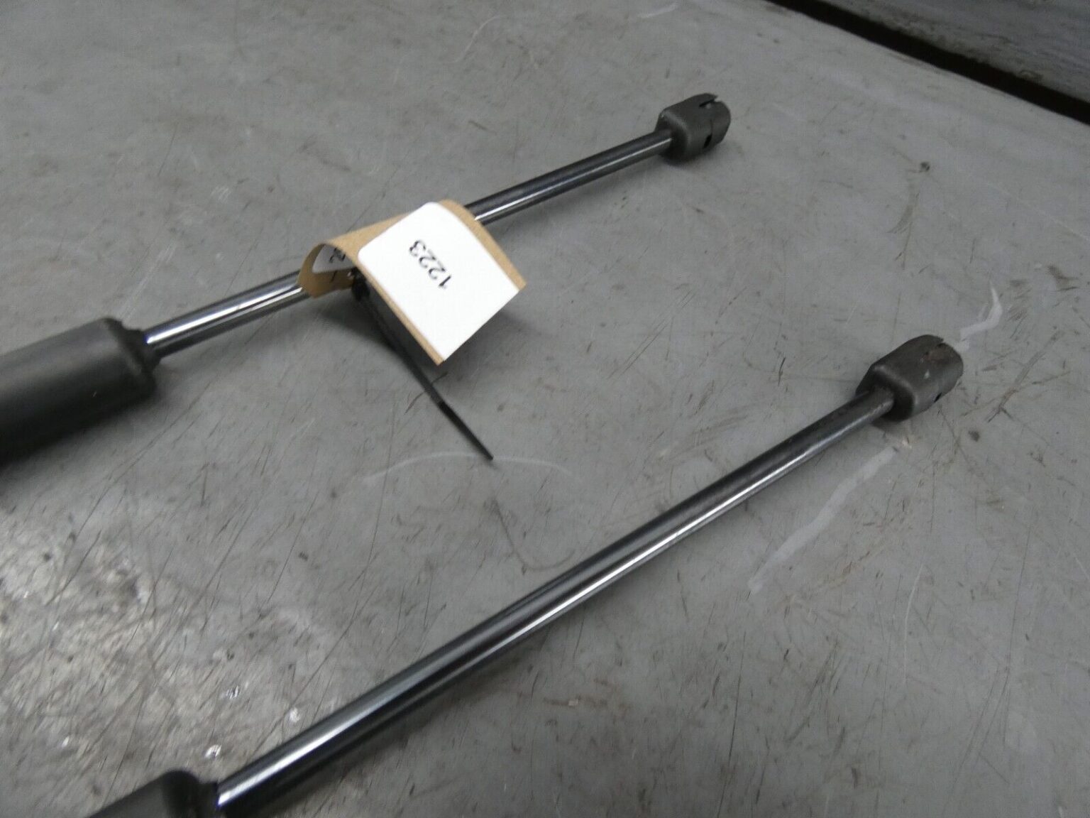 Volvo XC40 Bonnet Hinge Hinges 1.5 Auto 2021 - 32206883 - Chrispin's ...