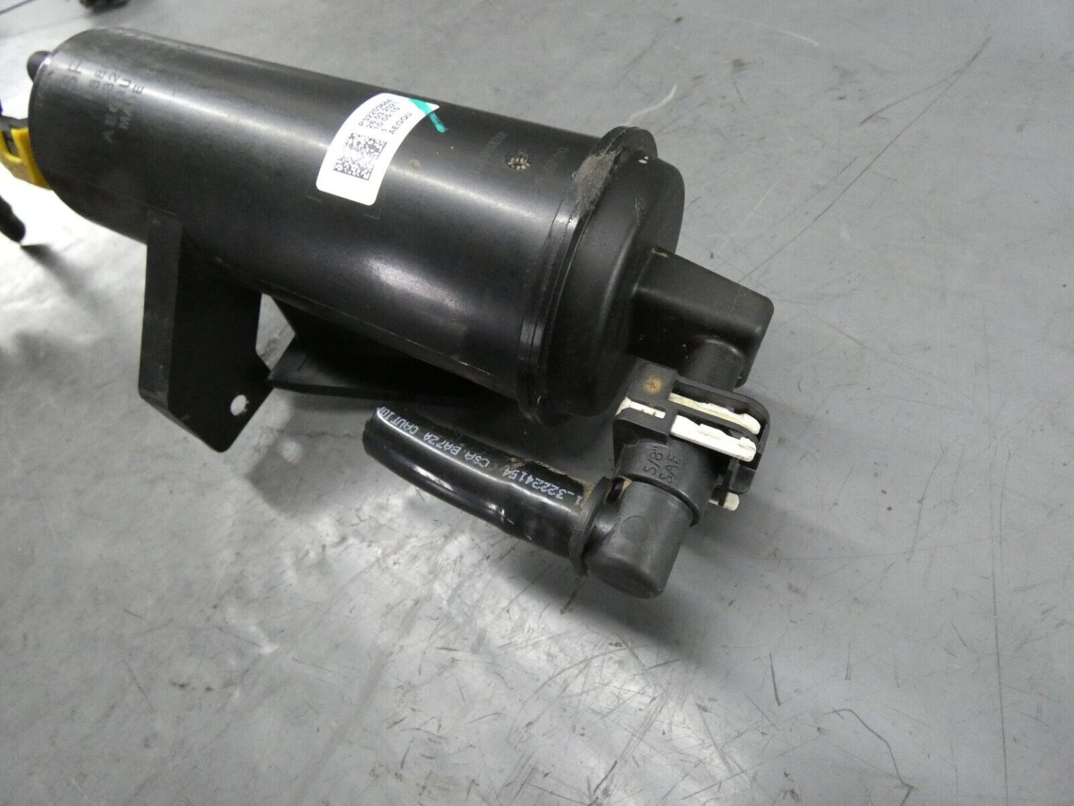 Volvo XC40 Canister Purge Solenoid Valve 1.5 Auto 2021 - 32139918 ...