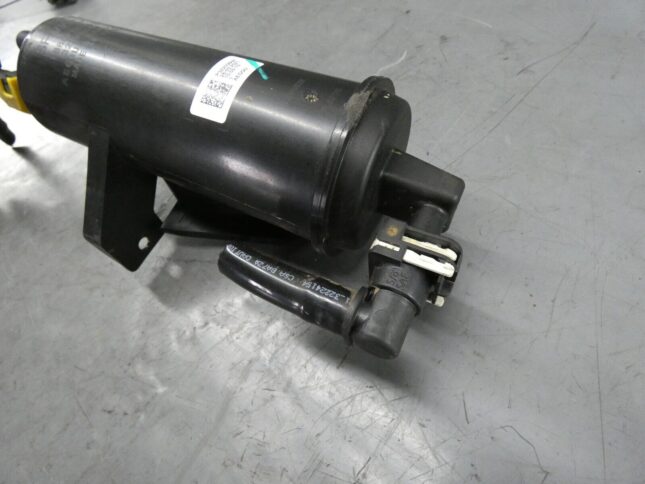 Volvo XC40 Canister Purge Solenoid Valve 1.5 Auto 2021 - 32139918 ...