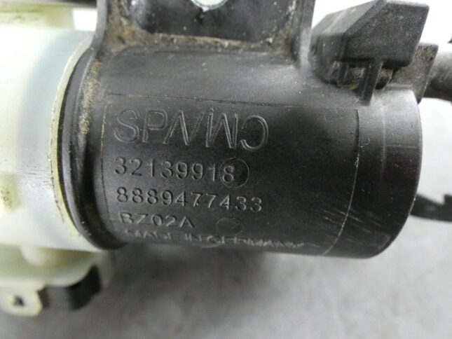 Volvo XC40 Canister Purge Solenoid Valve 1.5 Auto 2021 - 32139918 ...