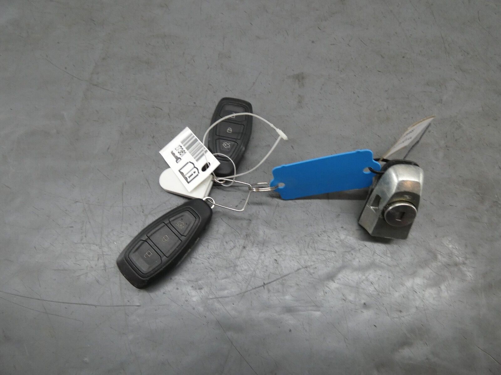 Ford Focus Key Keys & Door Barrel 5dr 1.0 Ecoboost 2022 - Chrispin's ...