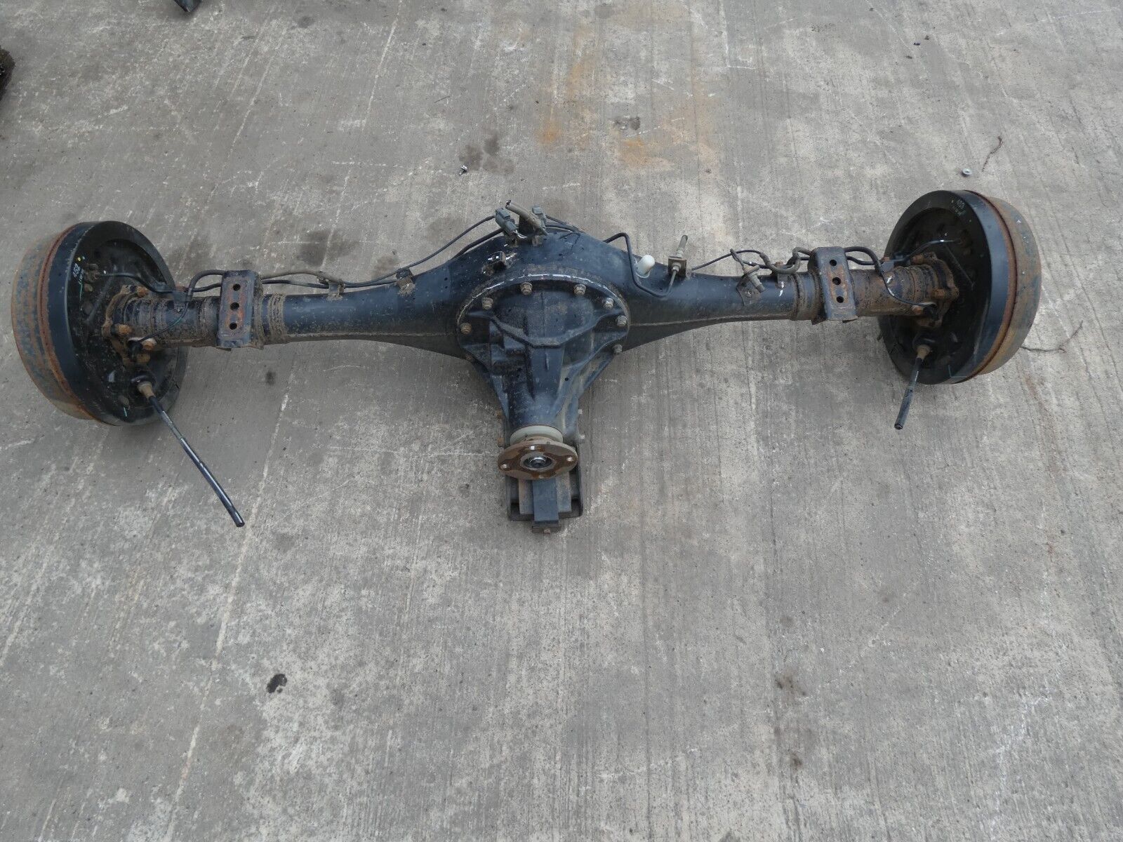 Mitsubishi L200 Rear Axle 2.4DI-D Auto 2018 - SV-450X - Gear Ratio: 3. ...