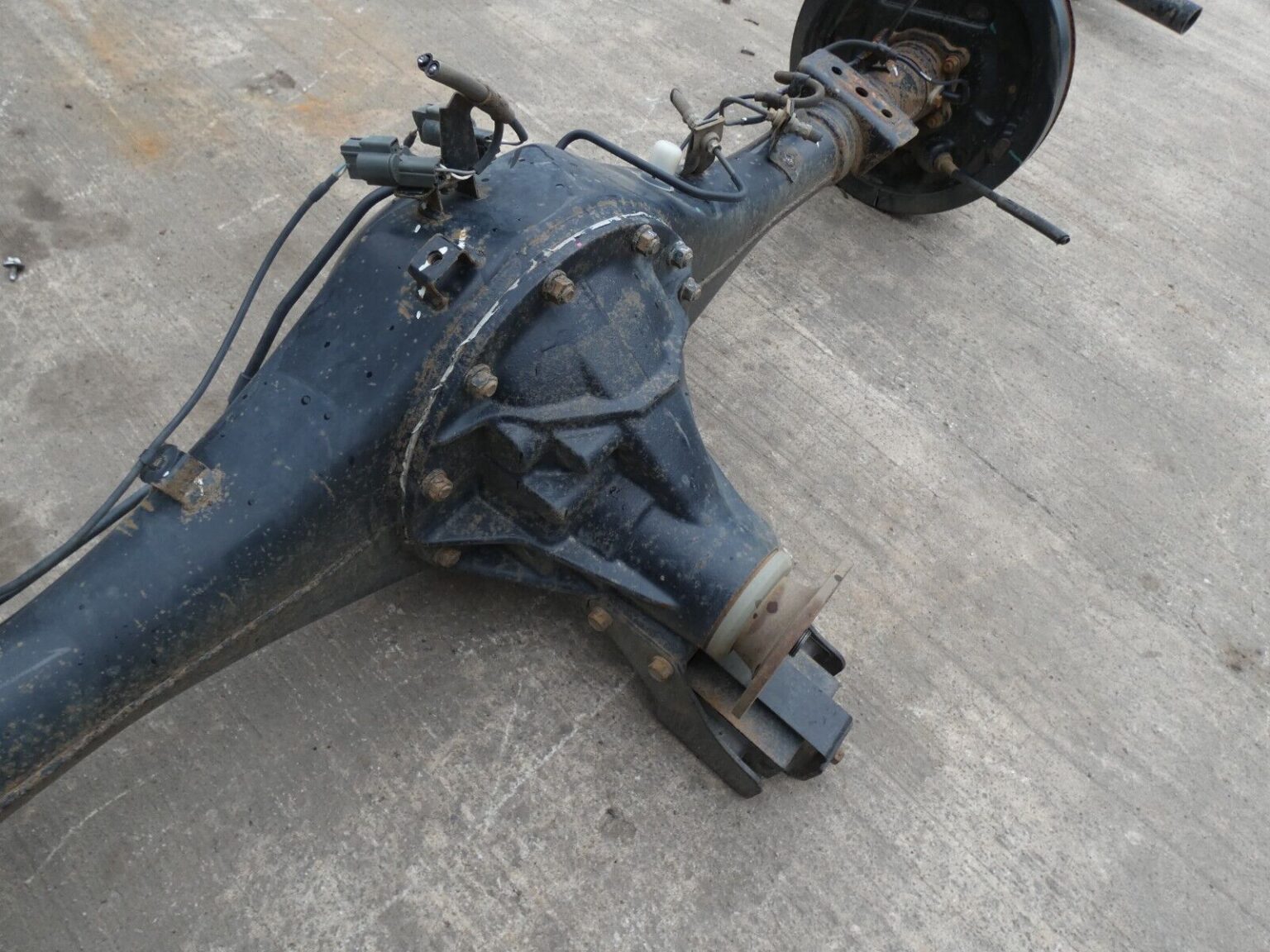 Mitsubishi L200 Rear Axle 2.4DI-D Auto 2018 - SV-450X - Gear Ratio: 3. ...