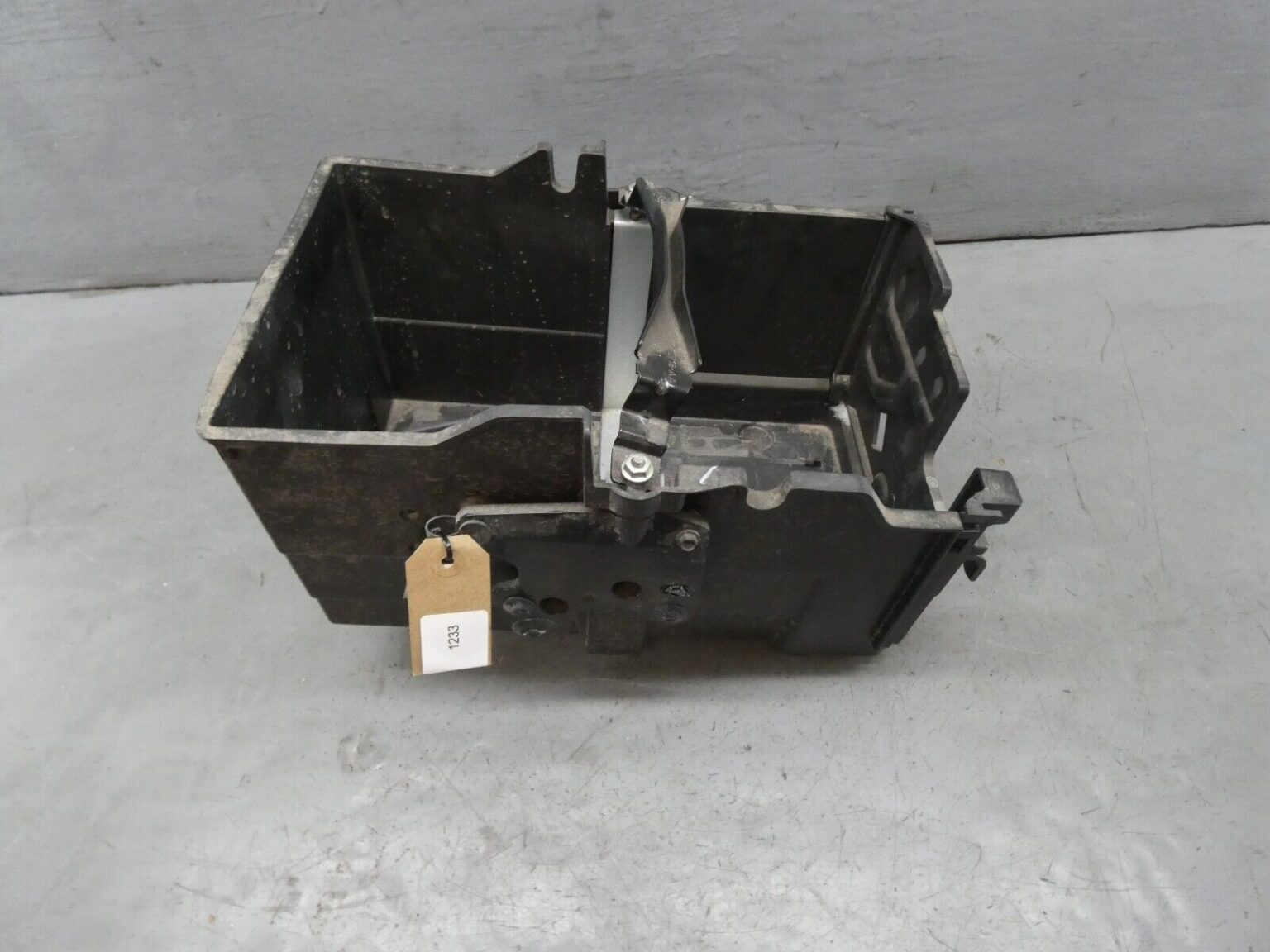 Ford Transit Connect Battery Box 1.5TDCI 2021 - Chrispin's Used Car Spares