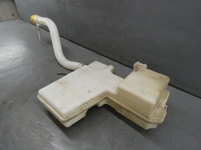 Renault Trafic Washer Bottle 1.6DCI 2015 - Chrispin's Used Car Spares