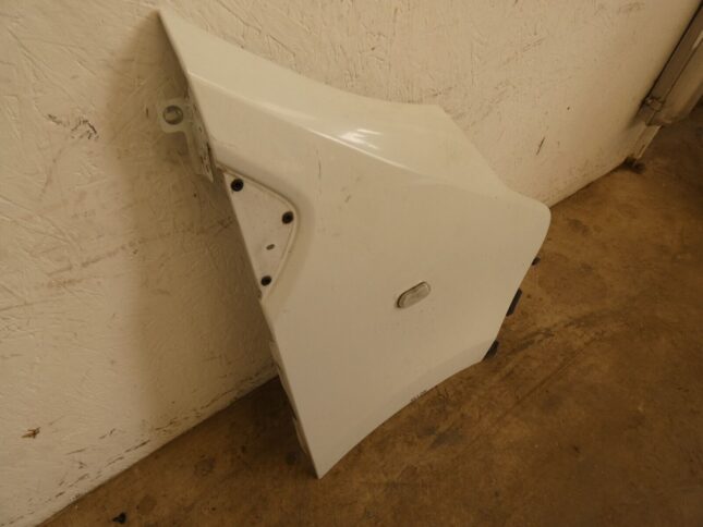 Vauxhall Vivaro Drivers Offside Front Wing 1.6CDTI 2014 (WHITE - 474 ...