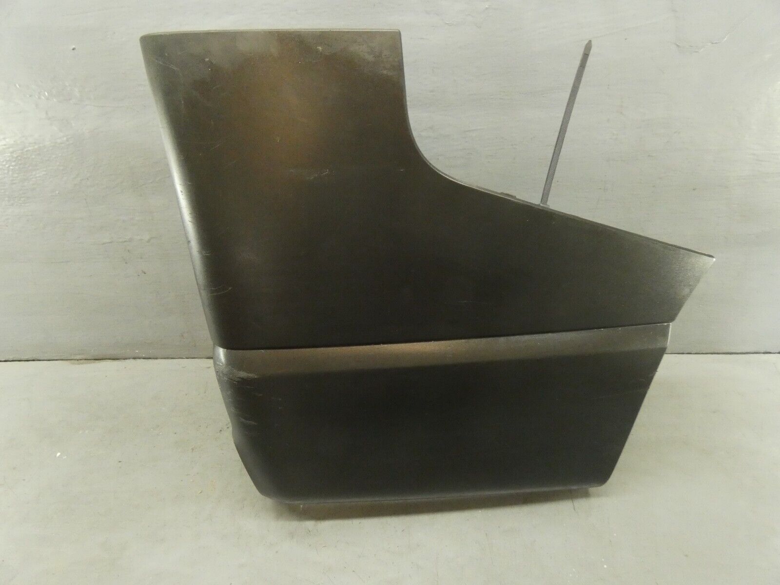 Vauxhall Vivaro Drivers Offside Rear Bumper Corner Trim 1.6CDTI 2014 ...