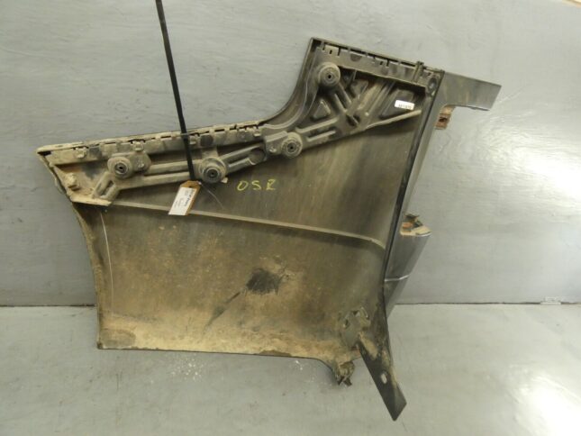 Vauxhall Vivaro Drivers Offside Rear Bumper Corner Trim 1.6CDTI 2014 ...