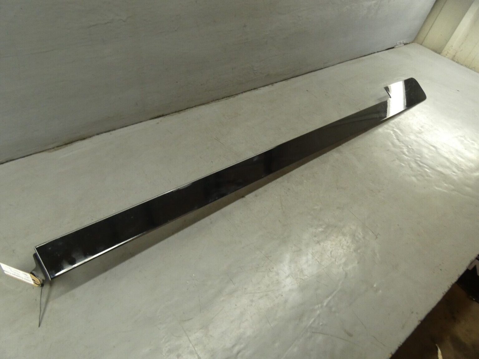 Ford Transit Custom Drivers Offside Side Sliding Door Runner Trim 2022 ...