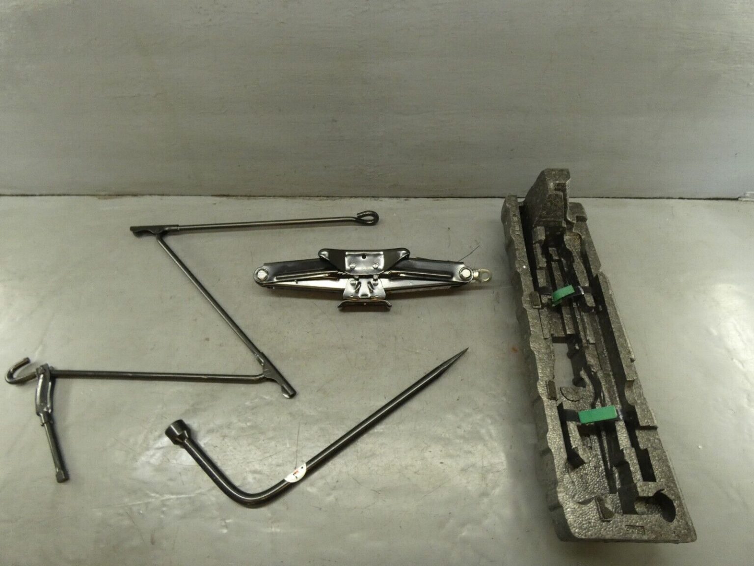 Ford Transit Custom Jack & Wheel Brace Set Kit 2.0TDCI 2022 - Chrispin ...