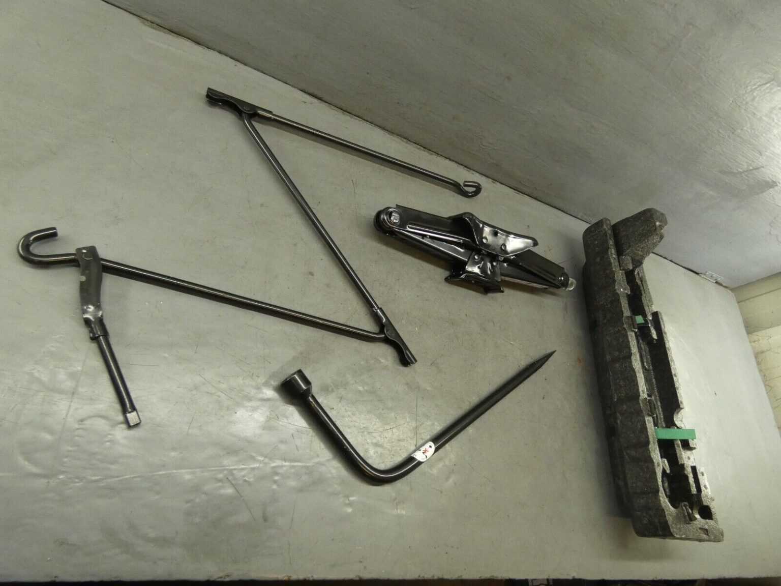 Ford Transit Custom Jack & Wheel Brace Set Kit 2.0TDCI 2022 - Chrispin ...