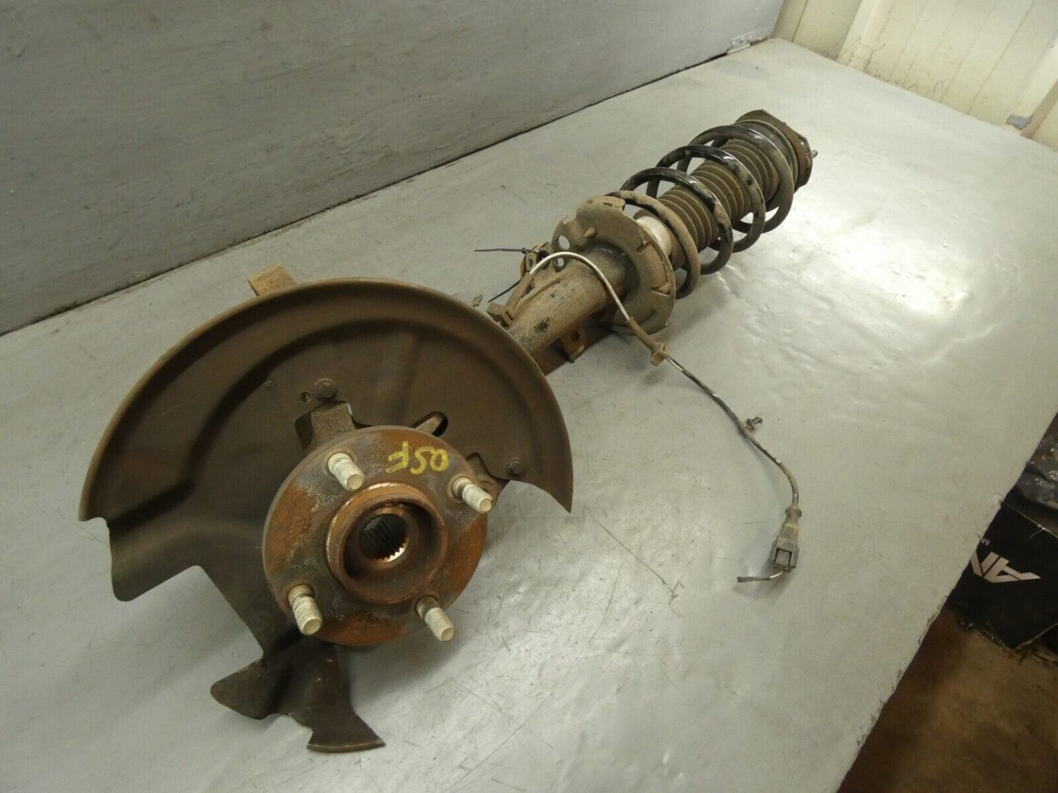 Ford Transit Courier Drivers Offside Front Shock & Hub Suspension 1.0L ...