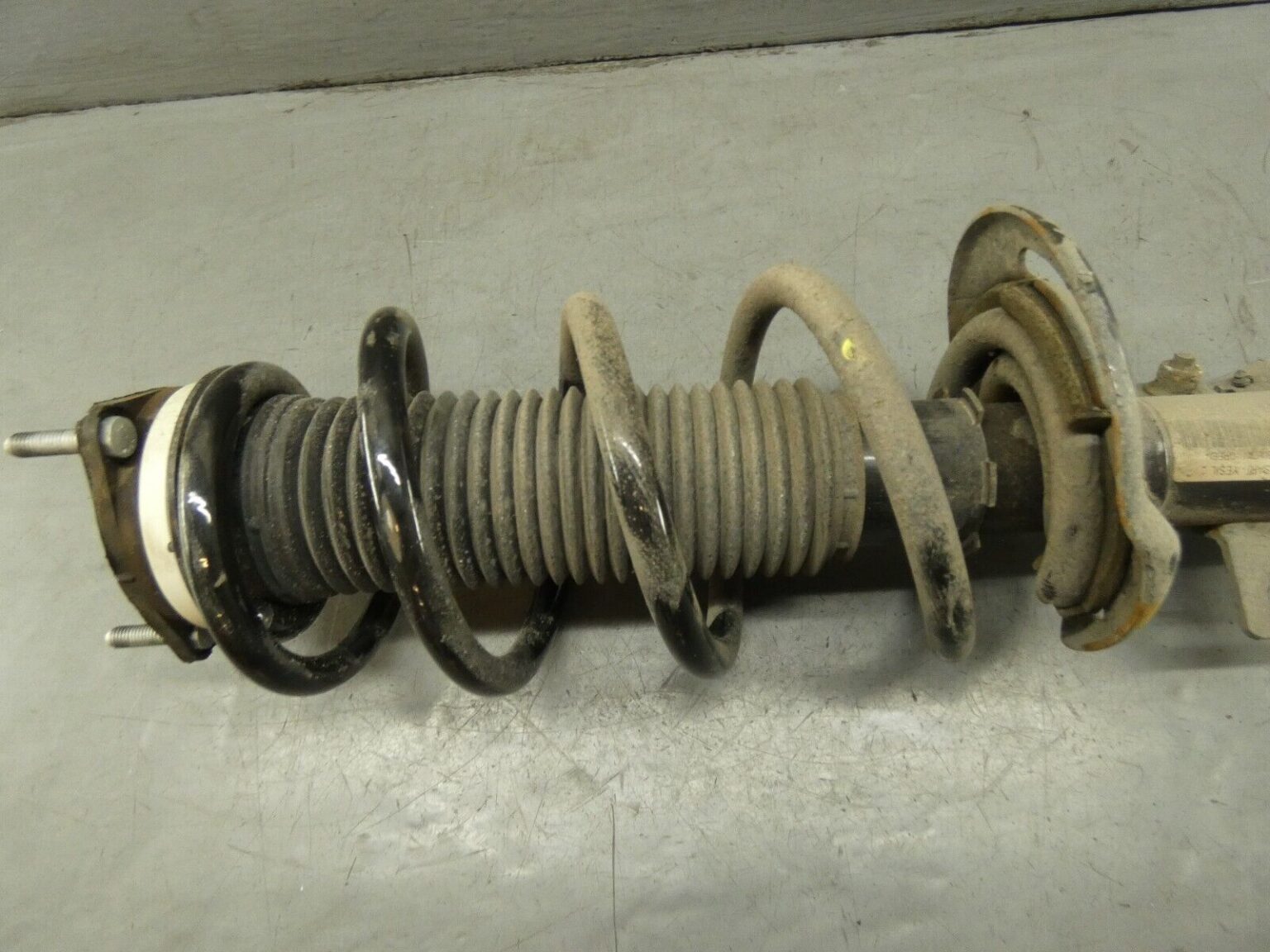 Ford Transit Custom Drivers Offside Front Shock Absorber 2.0TDCI 2022 ...