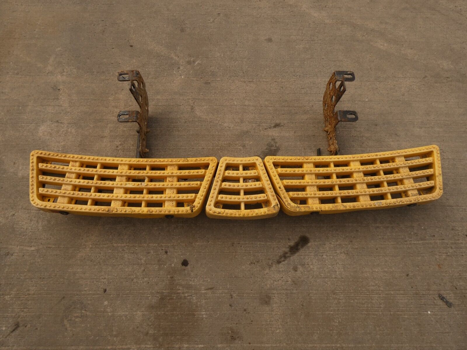 Vauxhall Movano Rear Step 2.3CDTI 2016 - Chrispin's Used Car Spares