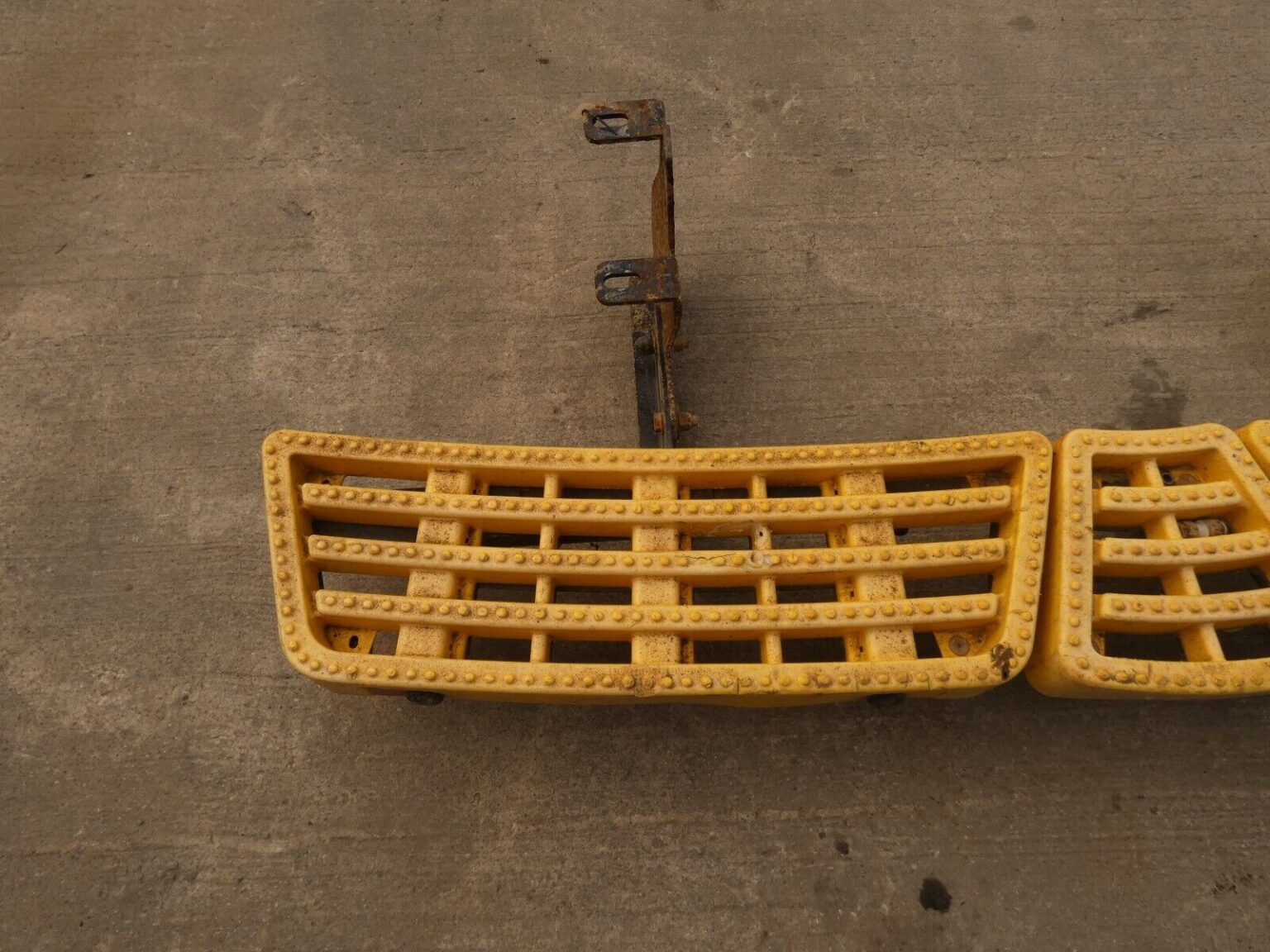 Vauxhall Movano Rear Step 2.3CDTI 2016 - Chrispin's Used Car Spares