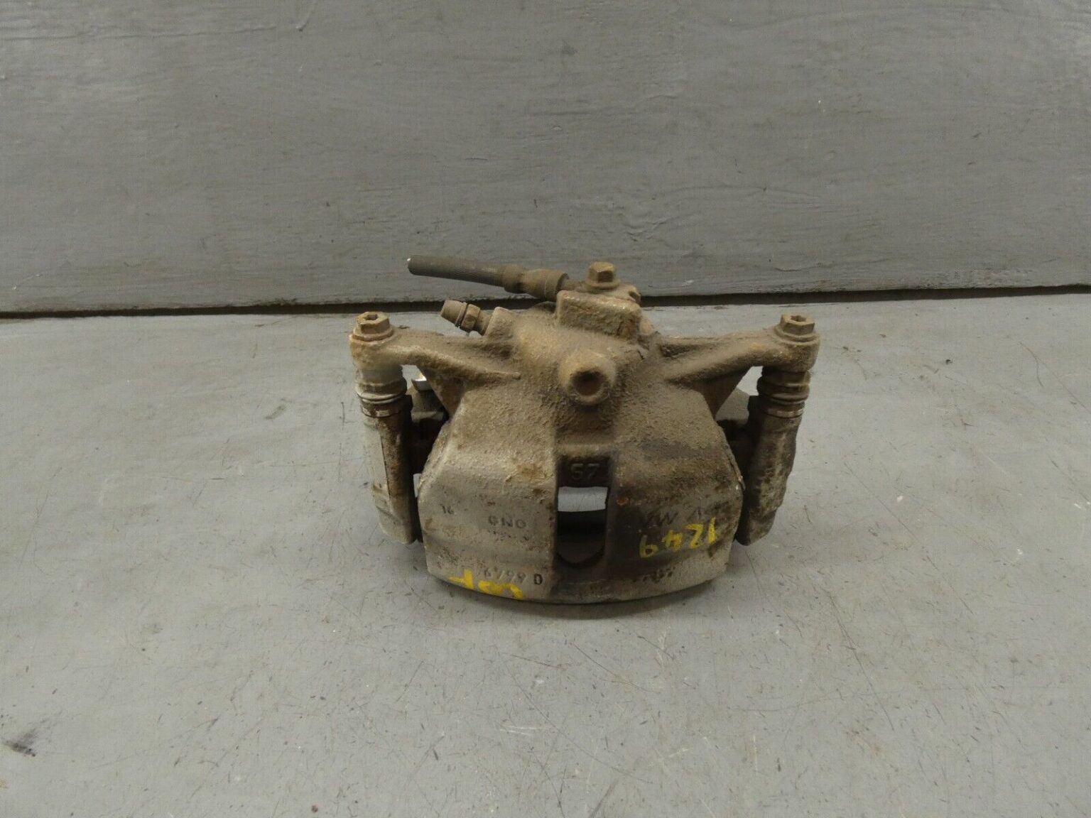 VW Volkswagen Caddy Drivers Offside Front Brake Caliper 2.0HDI 2016 ...