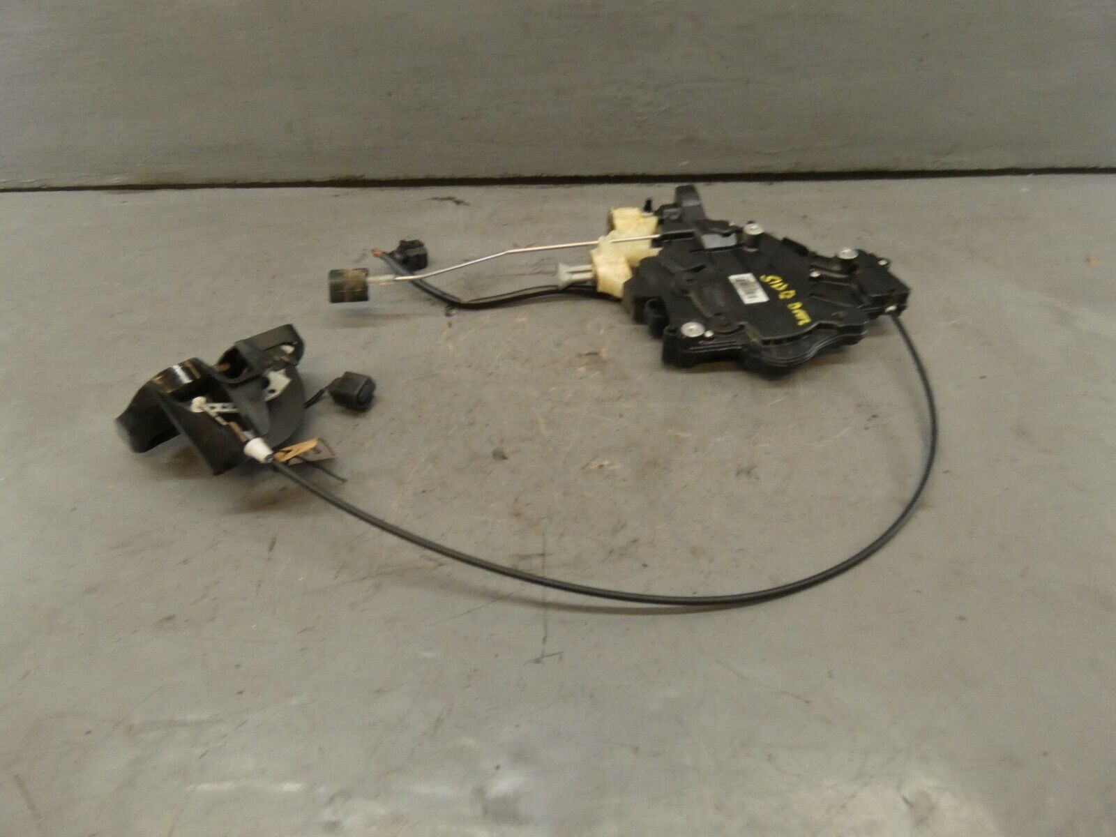 VW Volkswagen Caddy Passenger Nearside Side Sliding Door Lock Latch ...