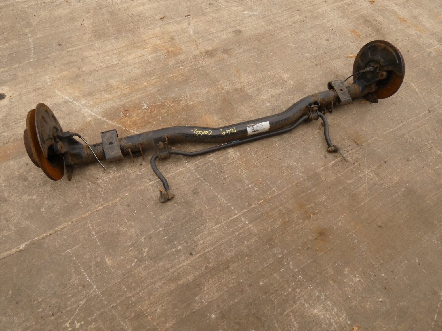 VW Volkswagen Caddy Rear Axle 2.0HDI 2016 - Chrispin's Used Car Spares