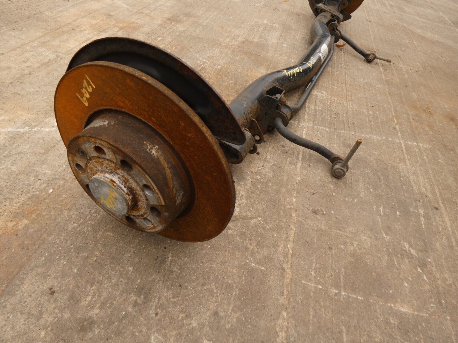 VW Volkswagen Caddy Rear Axle 2.0HDI 2016 - Chrispin's Used Car Spares