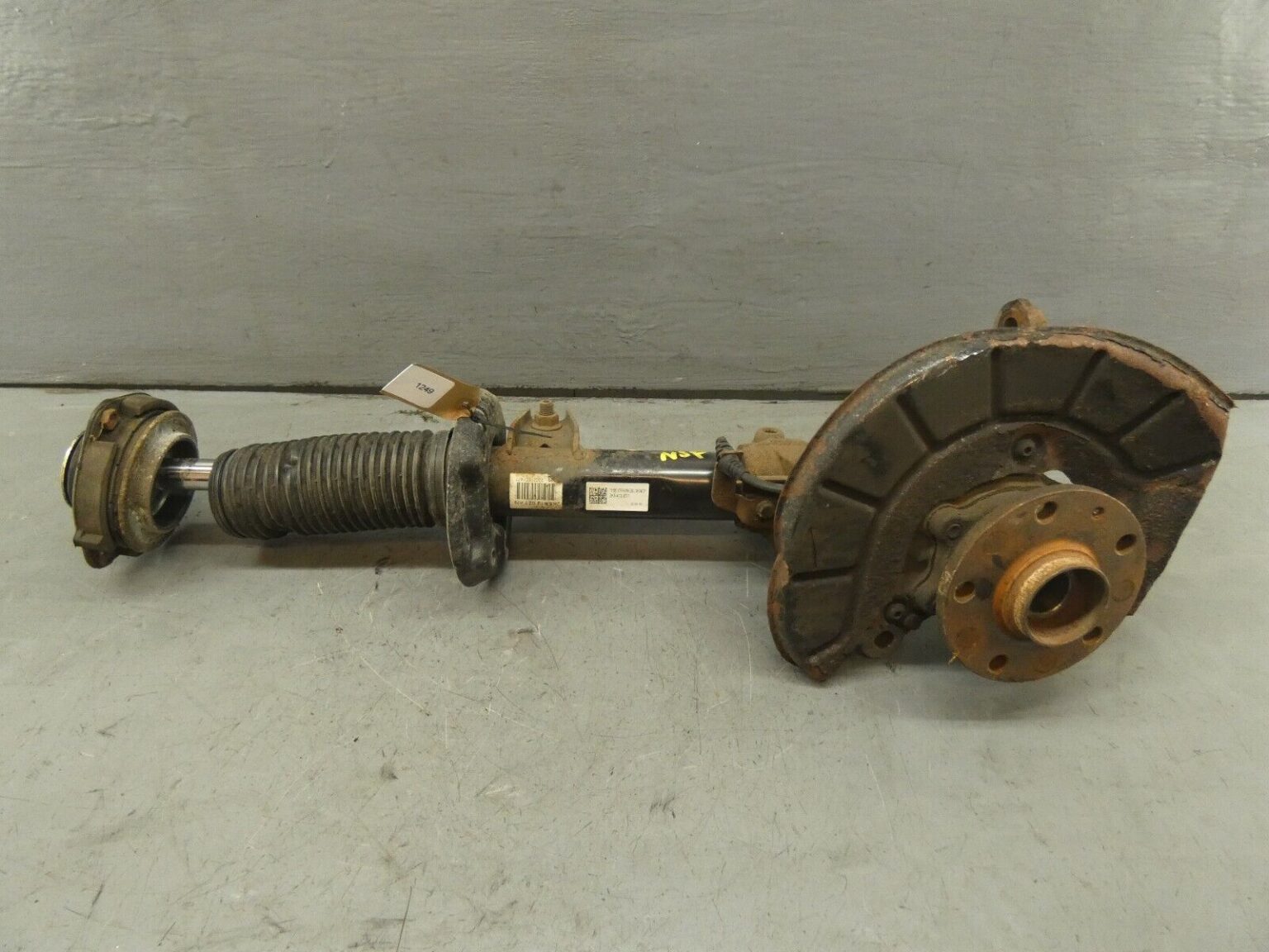 VW Volkswagen Caddy Passenger Nearside Front Shock & Hub Suspension 2 ...