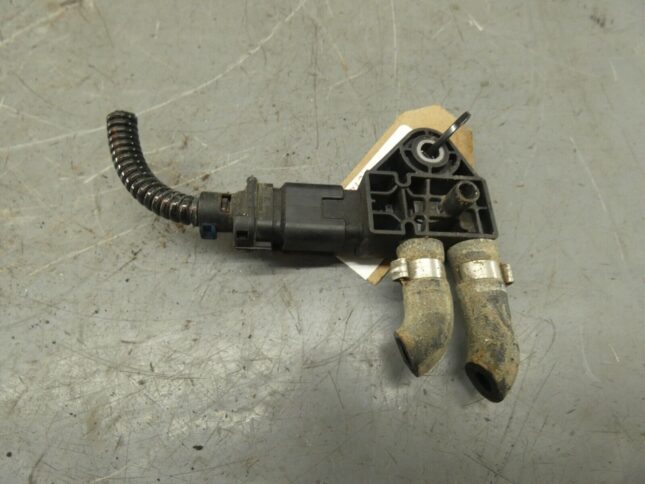 Citroen C3 DPF Pressure Sensor 5dr 1.6HDI 2018 - BOSCH - 9677816180 ...