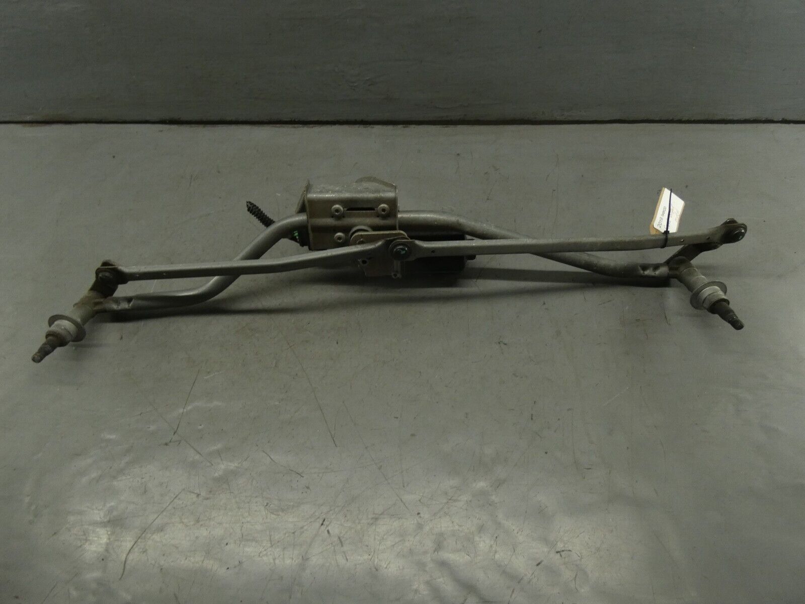 Iveco Daily Front Wiper Motor & Linkage 35S12 2.3 2019 - VALEO ...