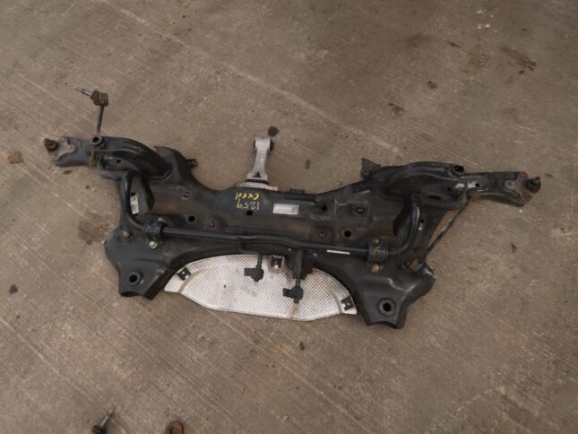 Kia Ceed Front Subframe 5dr 1.6CRDI 2019 - Chrispin's Used Car Spares