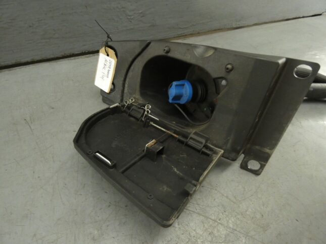 Iveco Daily Adblue Filler Cap Flap Cover & Pipes Hoses 35S12 2.3 2019 ...