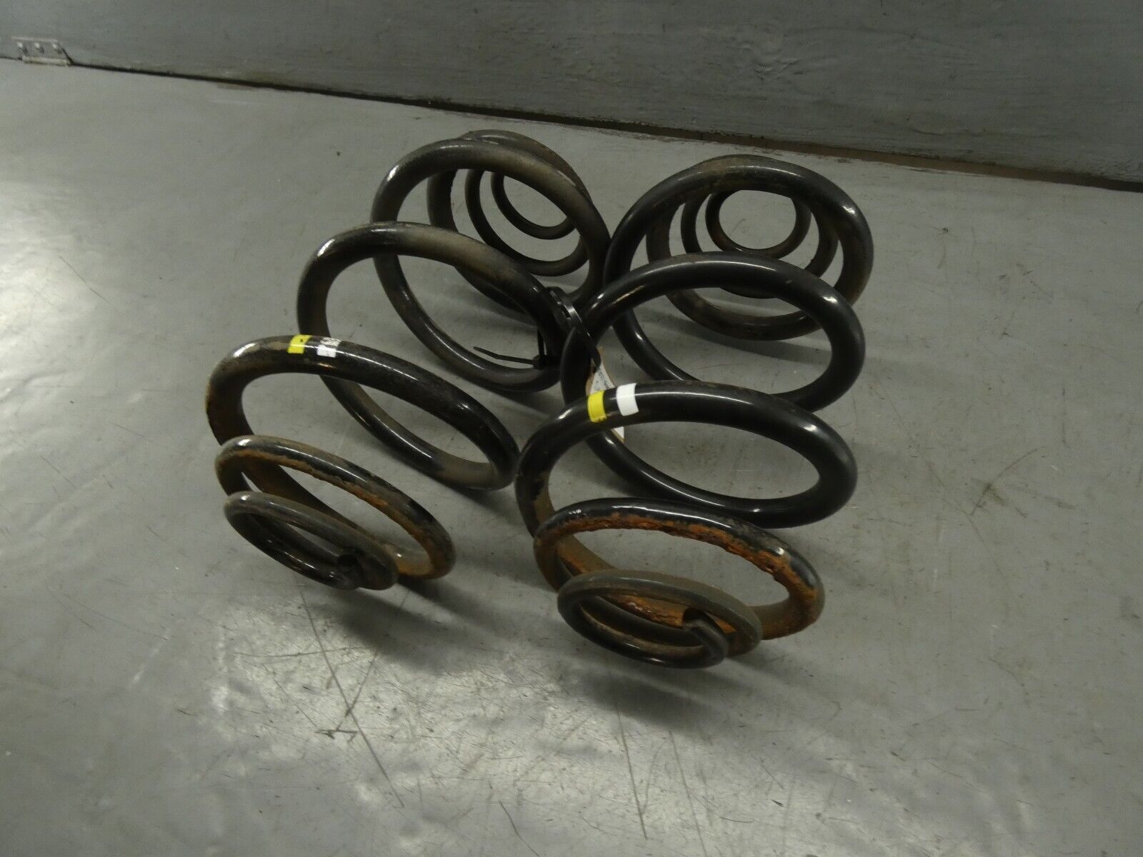 Vauxhall Vivaro Rear Coil Spring Springs 1.6CDTI 2017 (PAIR) - Chrispin ...