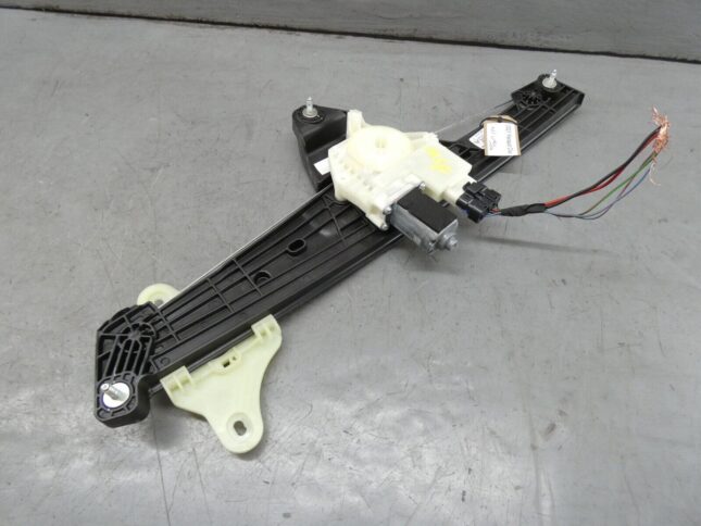 Renault Clio Passenger Nearside Front Window Motor 5dr 2021 - E11421 ...