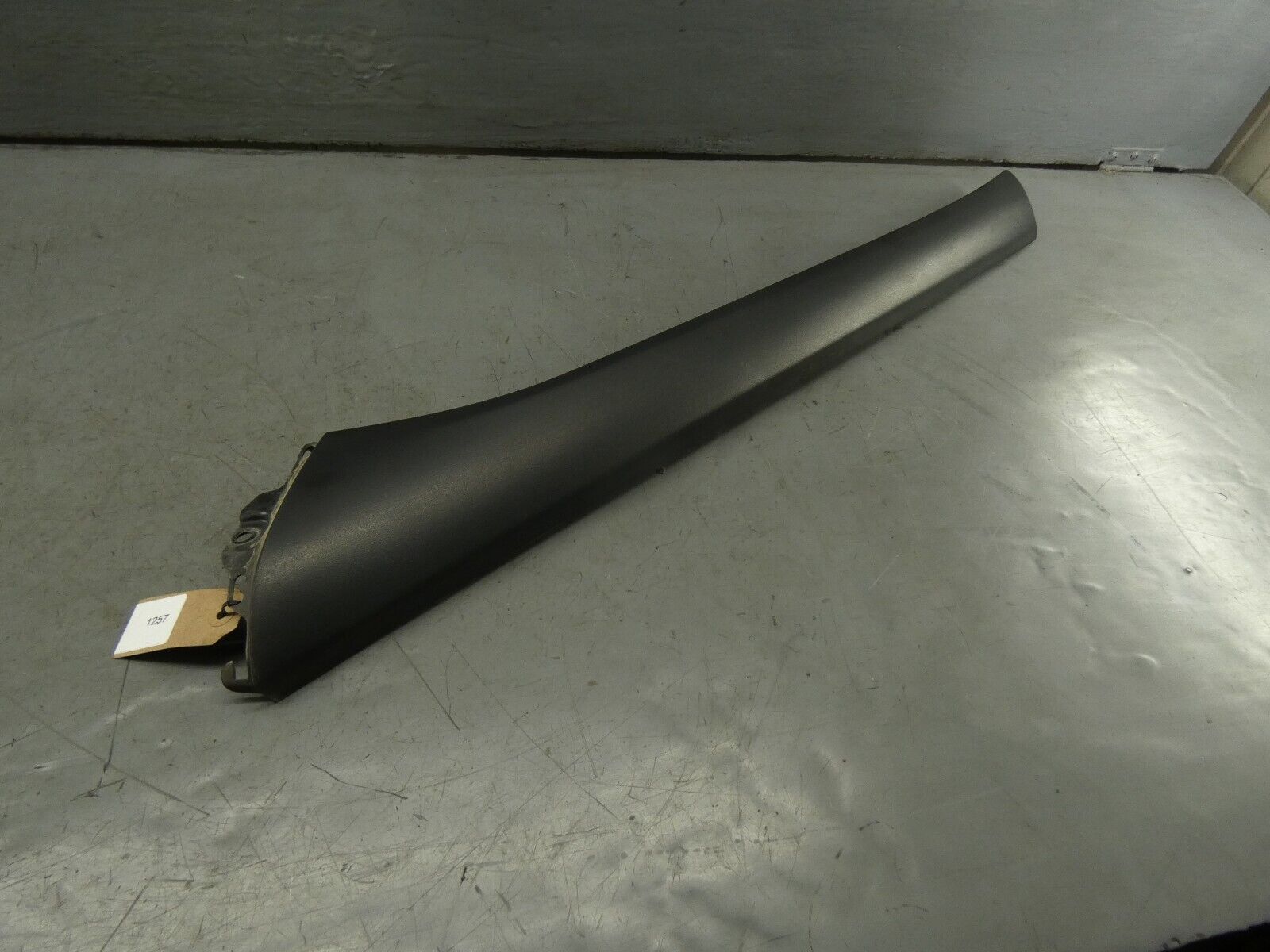 Iveco Daily Drivers Offside Front Windscreen Pillar Trim Panel 35S12 2. ...