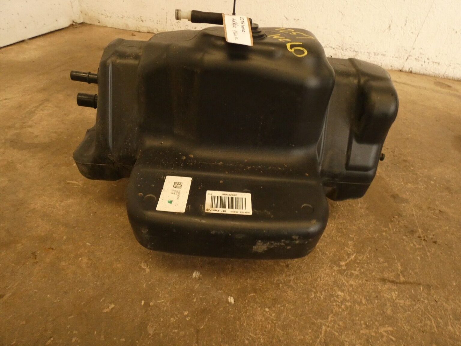 Iveco Daily Adblue Tank 35S12 2.3 2019 - GD192170288 - Chrispin's Used ...
