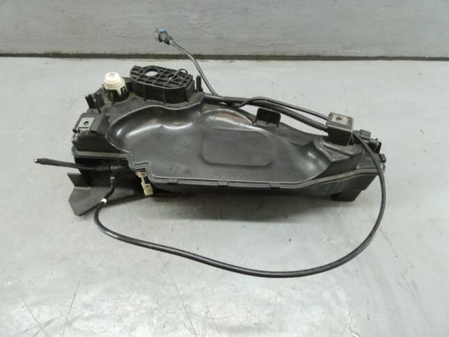 Peugeot 208 Fuel Additive Tank 5dr 1.6HDI 2017 - Chrispin's Used Car Spares
