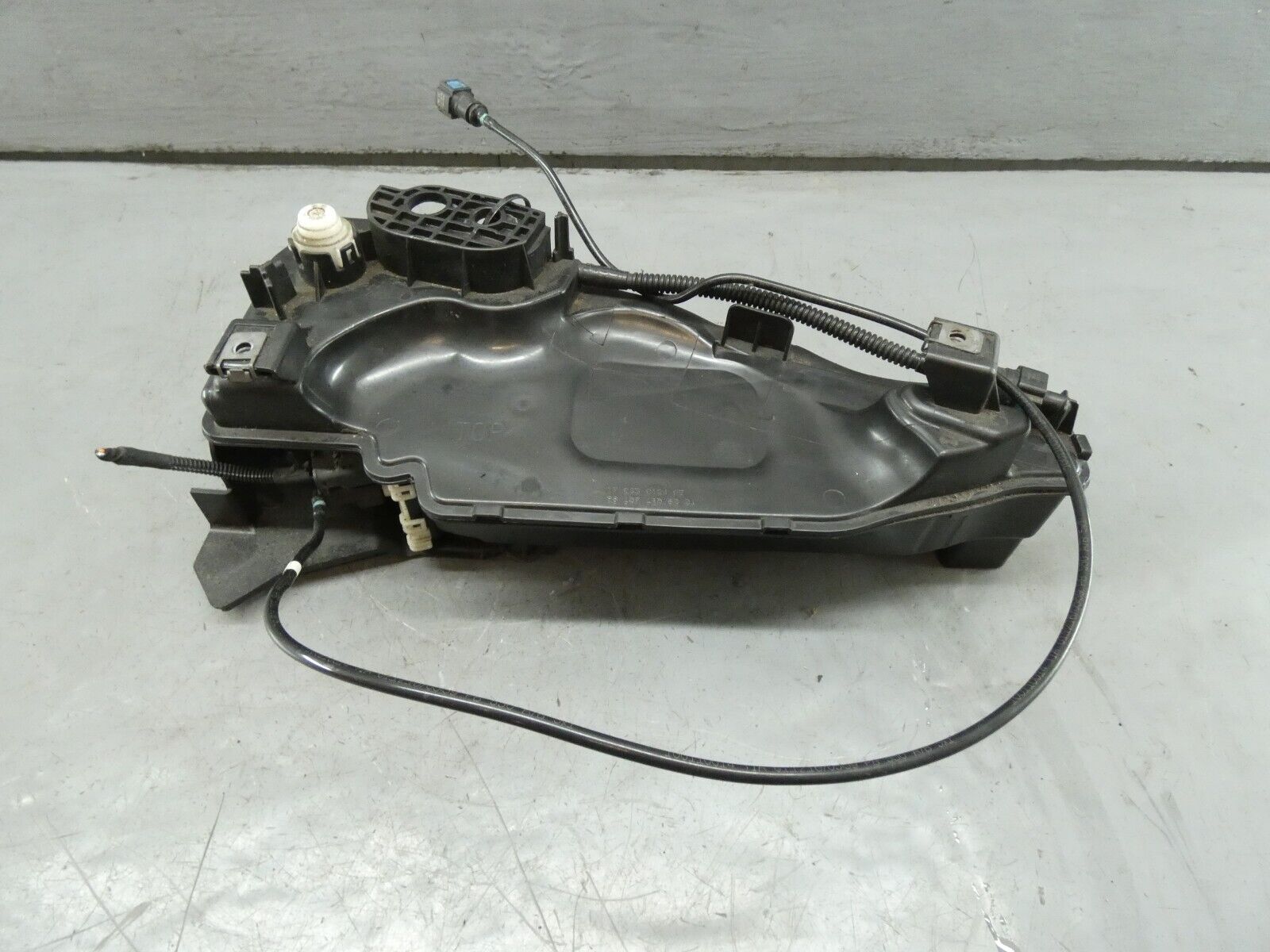Peugeot 208 Fuel Additive Tank 5dr 1.6HDI 2017 - Chrispin's Used Car Spares