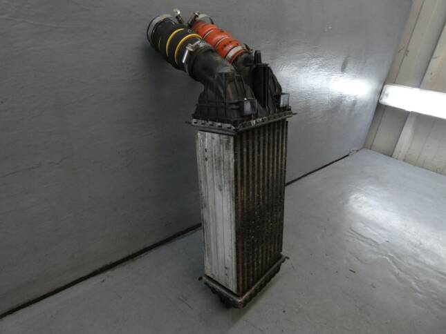 Peugeot 208 Intercooler 5dr 1.6HDI 2017 - 9803900780 - Chrispin's Used ...