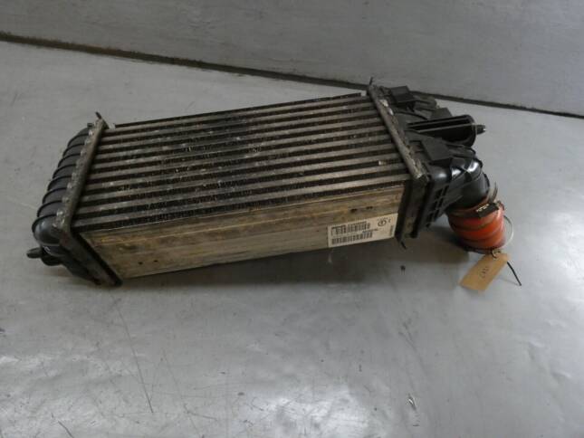 Peugeot 208 Intercooler 5dr 1.6HDI 2017 - 9803900780 - Chrispin's Used ...