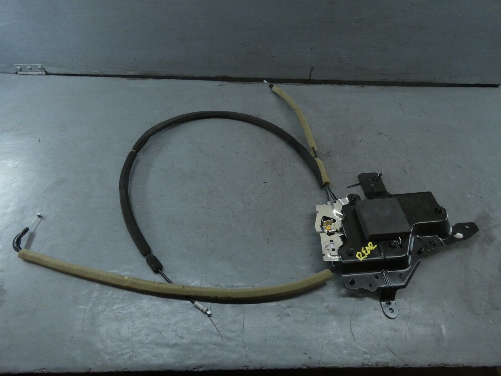 Nissan NV200 Rear Door Lock Latch Motor 1.5DCI 2016 - Chrispin's Used ...