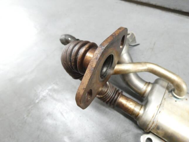 Nissan NV200 EGR Cooler 1.5DCI 2016 - 147357082R - Chrispin's Used Car ...