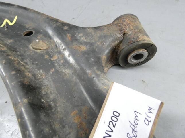 Nissan NV200 Passenger Nearside Front Control Bottom Arm 1.5DCI 2016 ...