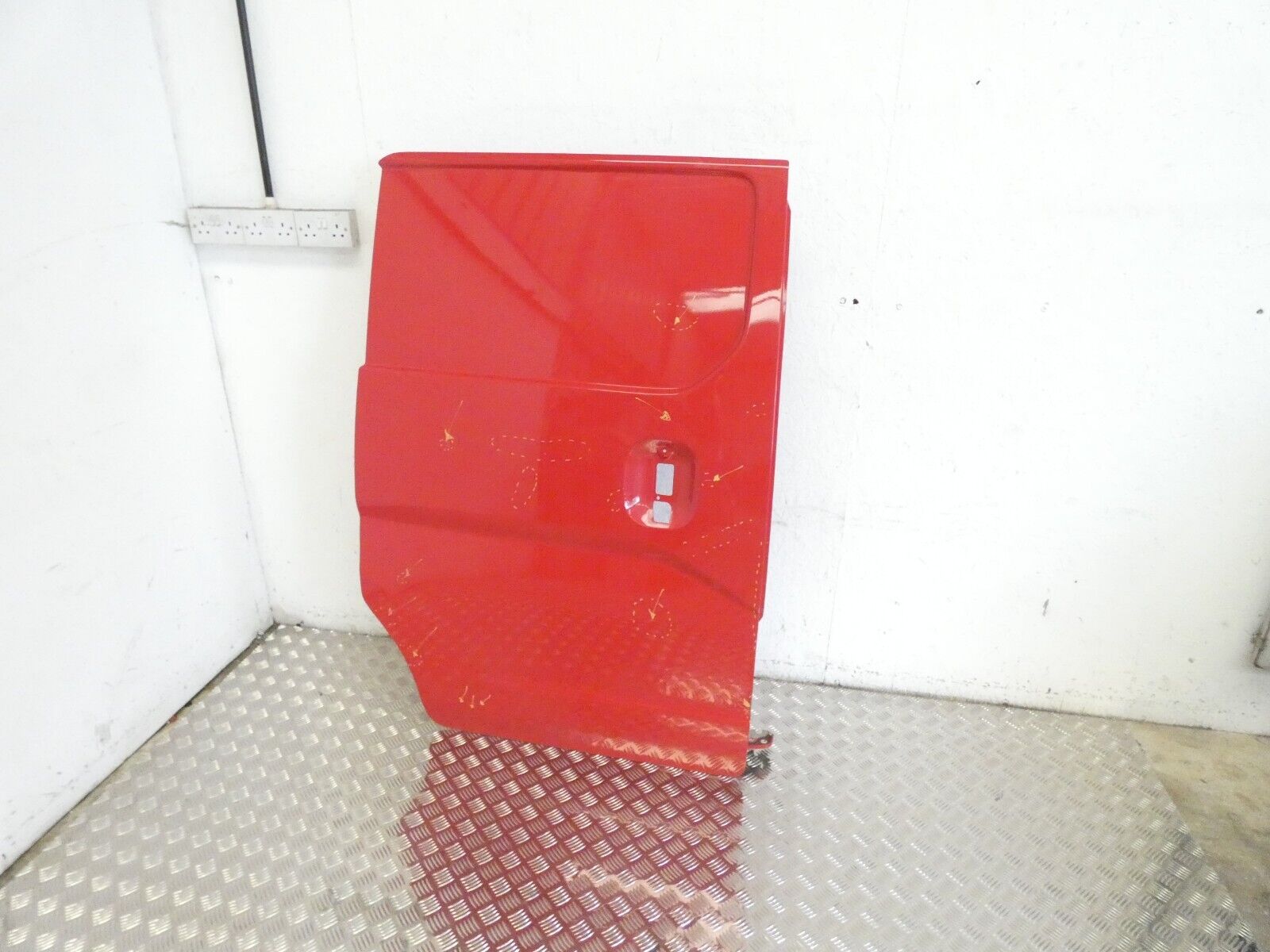 Nissan NV200 Drivers Offside Side Sliding Door 1.5DCI 2016 (RED ...