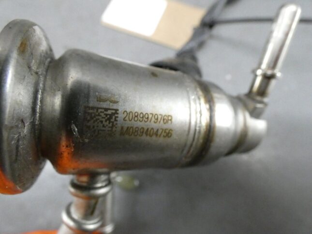 Renault Trafic Adblue Injector 2.0DCI 2021 - 208997976R - Chrispin's ...