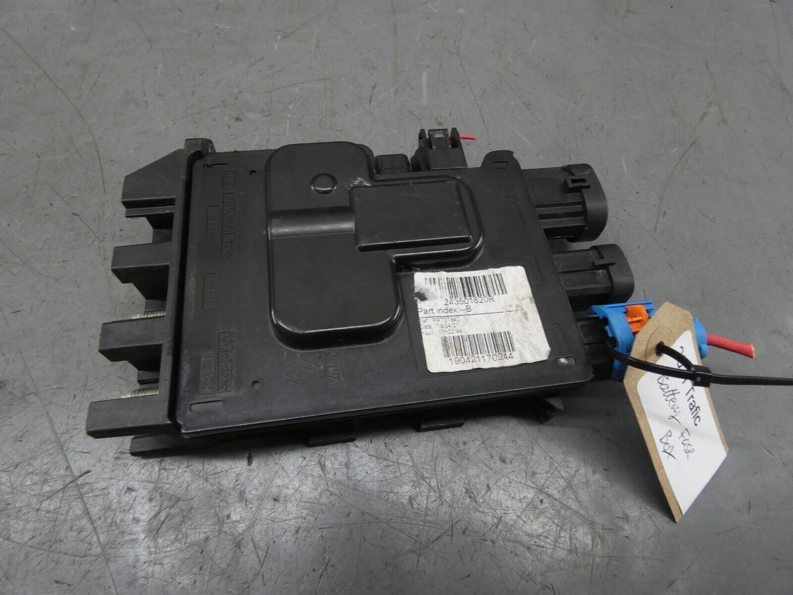 Renault Trafic Battery Fuse Fuses 2.0DCI 2021 - 243501820R - Chrispin's ...