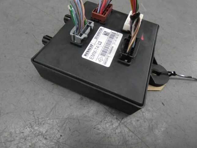Renault Trafic Control Module 2.0DCI 2021 - 231A09375R - Chrispin's ...