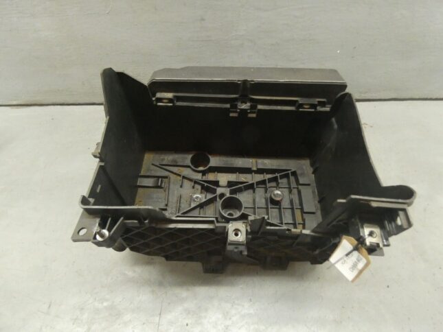 Vauxhall Vivaro Battery Box 1.6CDTI 2016 - Chrispin's Used Car Spares