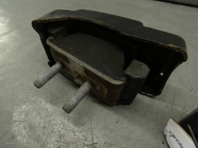 Iveco Daily Engine Mount Mounts 35S12 2.3 2019 (PAIR) - Chrispin's Used ...