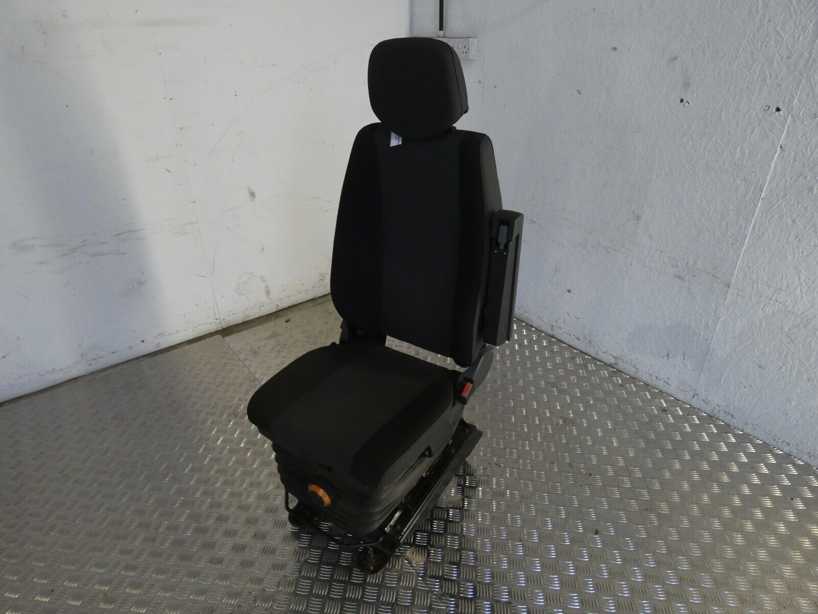 Renault Master Drivers Offside Front Seat 2.3DCI 2017 - Chrispin's Used ...