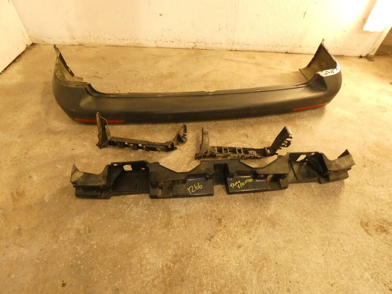 VW Volkswagen Transporter T6 Rear Bumper & Brackets 2.0TDI 2017 ...