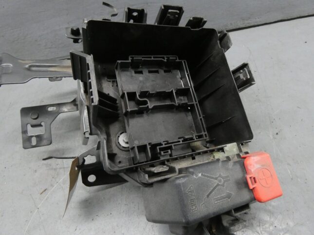 Ford Transit Custom Engine Bay Fuse Box & Bracket 2.0DCIV 2019 ...