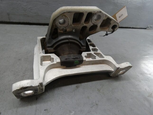 Ford Transit Connect Engine Mount 1.5TDCI 2022 - Chrispin's Used Car Spares