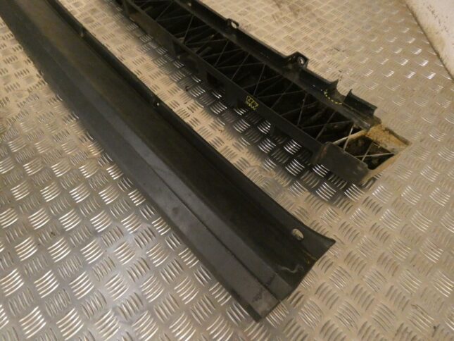 MAN TGE Rear Bumper & Bracket 2.0TDI 2019 - Chrispin's Used Car Spares